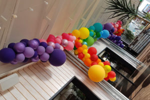 Balloon Garlands Perth | Perth Organic Balloon Art | Lightitup Balloons